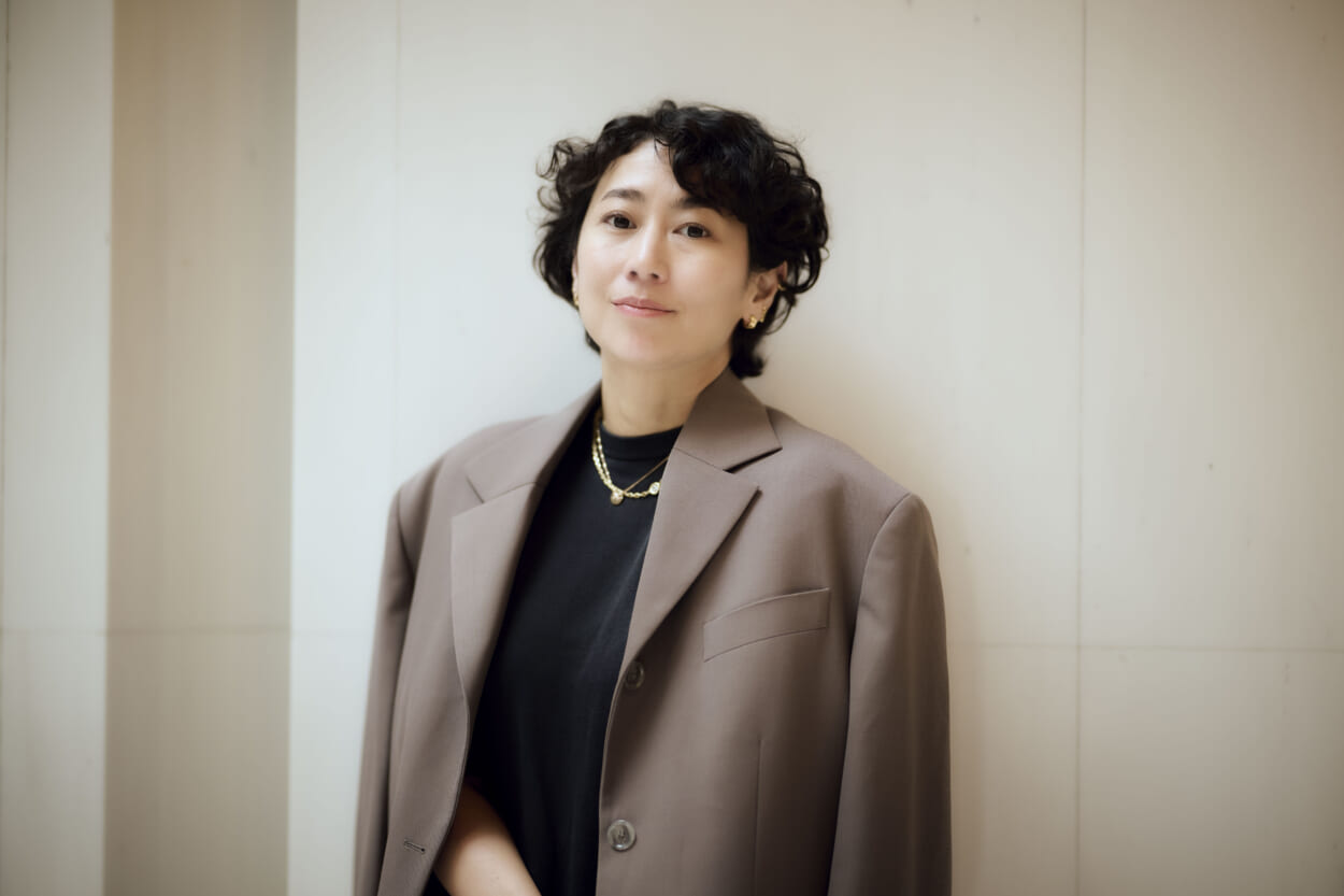 FASHION MEDIA CHRONICLE #03/気高く進化する女性たちを彩る 日常のラグジュアリー VERY NaVY 澤辺麻衣子編集 ...